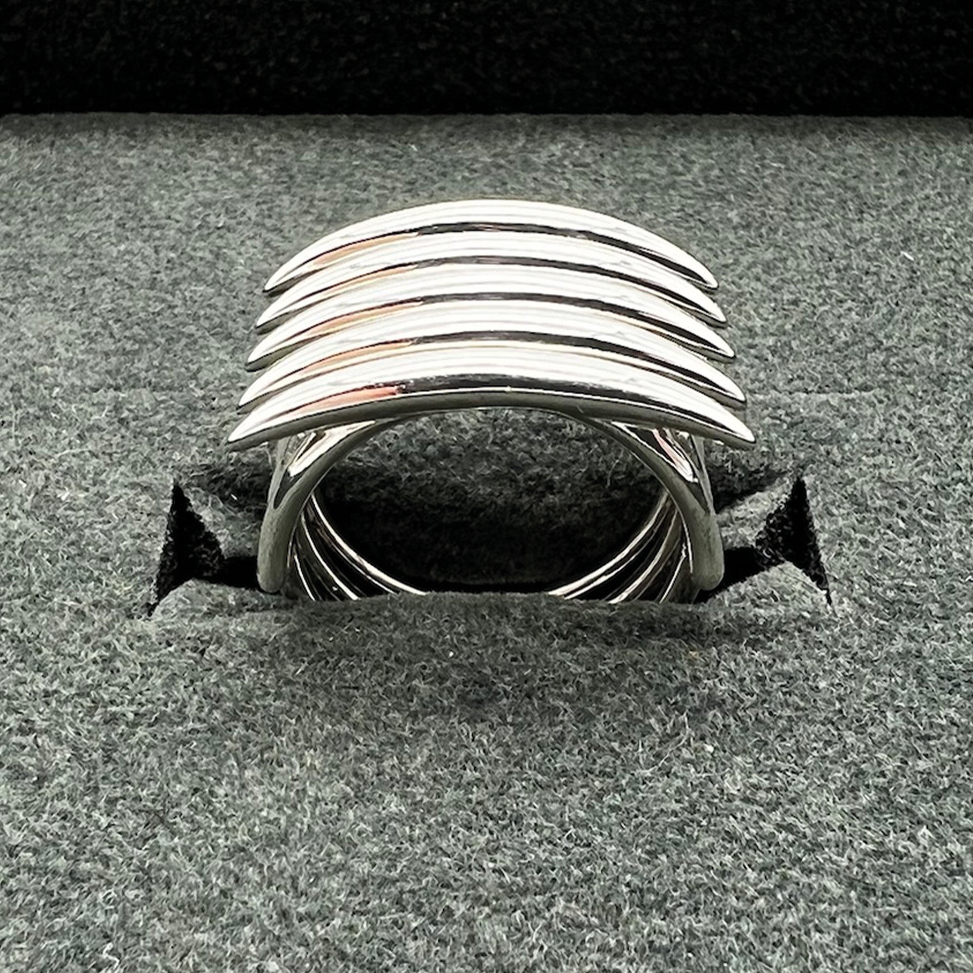 Shaun Leane Statement Silver Quill Ring – Elite HNW - High End Watches ...